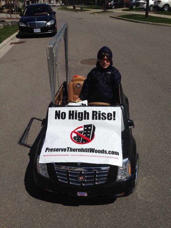 First lawn-signs up! - Preserve Thornhill Woods